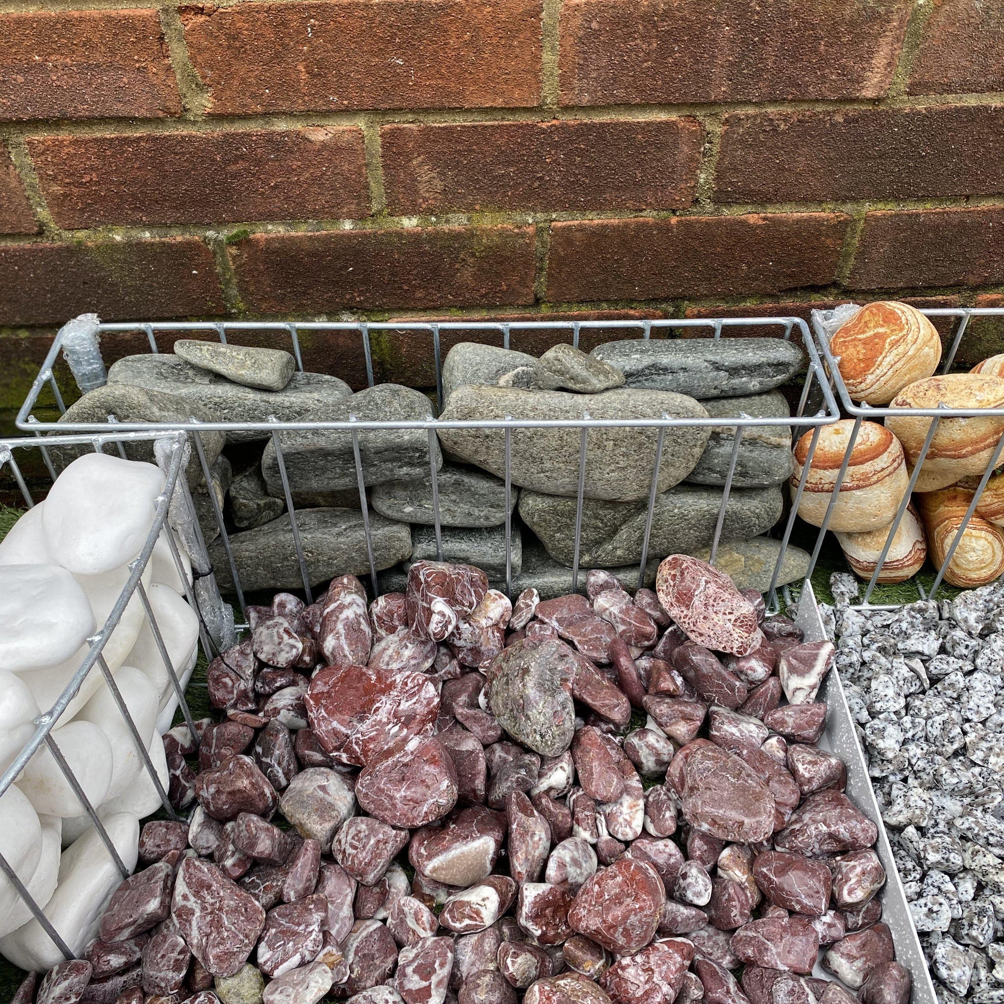 Red Rose Pebbles 🇬🇷 – Stones4Gardens